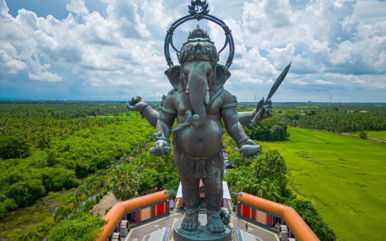 World’s Tallest Ganesh Statue Is Not In India… But In This Country