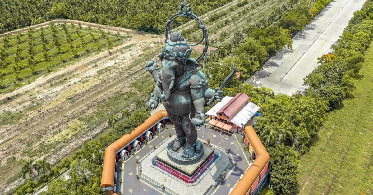 World’s Tallest Ganesh Statue Is Not In India… But In This Country
